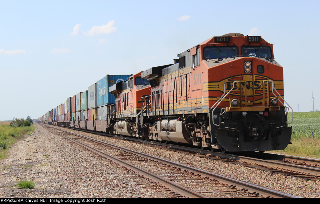 86. BNSF 5011 & BNSF 7593 DPU
